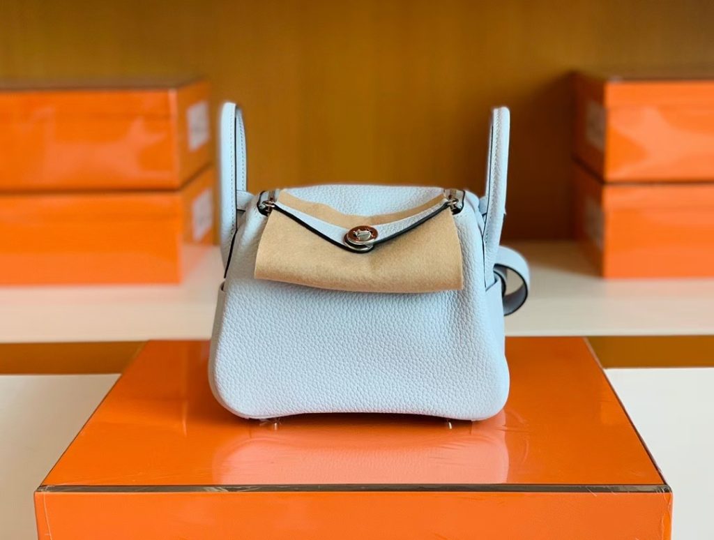 Hermes Mini Lindy TC Leather Light Blue Silver Hardware 20cm Full ...