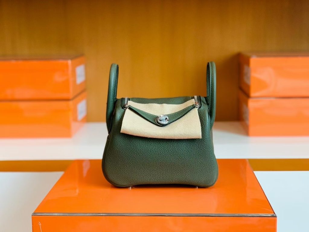 Hermes Mini Lindy TC Leather Jungle green Silver Hardware 19cm Full ...